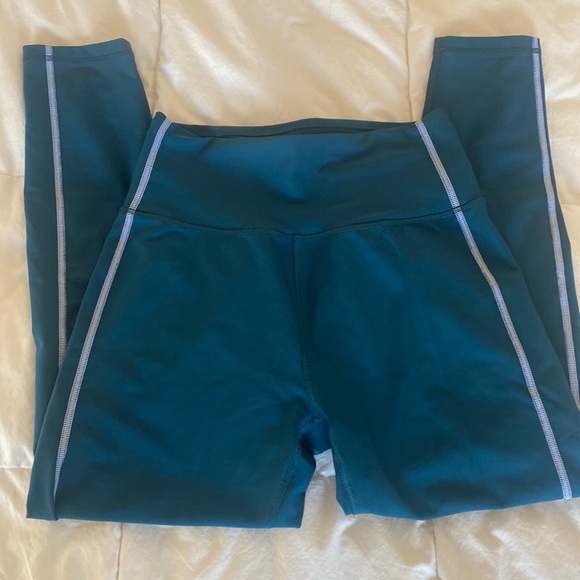 Kinesis | Pants & Jumpsuits | Kinesis Capri Pants Medium | Poshmark